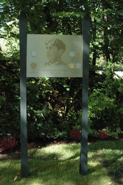 Skulptur für Toni Sailer im Legendenpark Kitzbühel – Valenta Metall GmbH